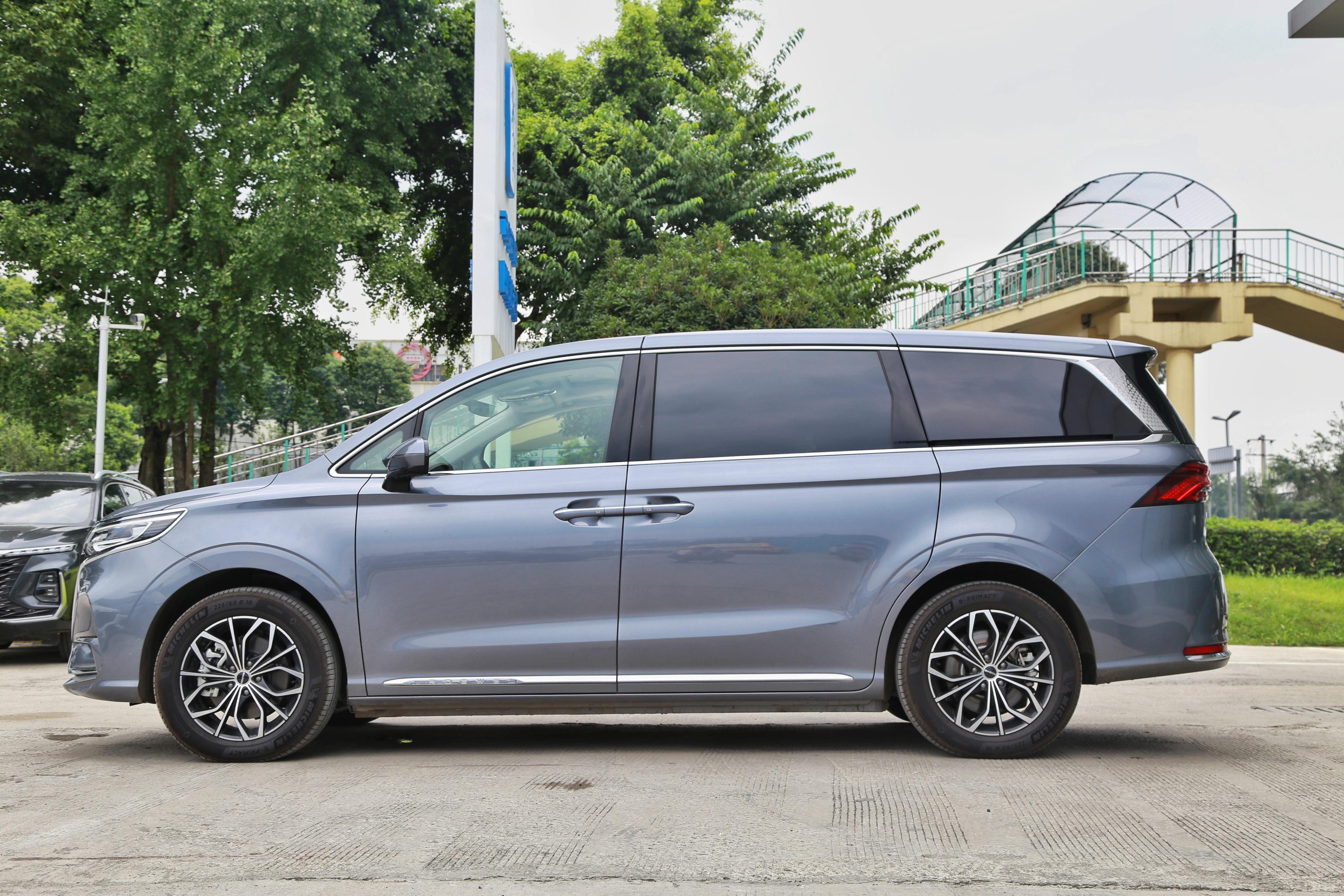 25.98万元起，综合续航里程570km，荣威iMAX8 EV正式上市-爱卡汽车爱咖号